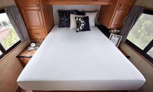 30+ Cozy RV Bed Remodel Ideas On A Budget