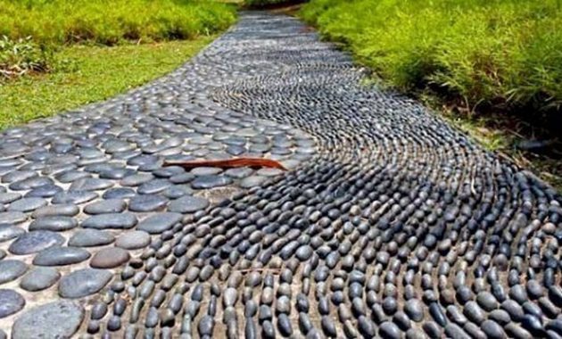 30+ Awesome Small Garden Ideas With Stone Path