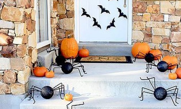 30+ Scary DIY Halloween Projects That Will Give Your Guests A Fright