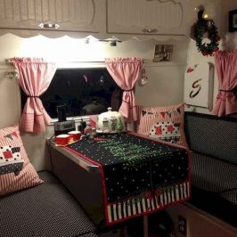 20+ Most Inspiring Holiday Decoration Ideas For Your RV