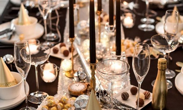 30+ Stylish New Years Eve Table Decoration Ideas For NYE Party