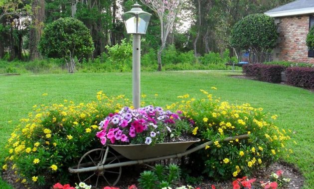 20+ Stunning Spring Flower Garden Ideas With Perfect Lighting To ...